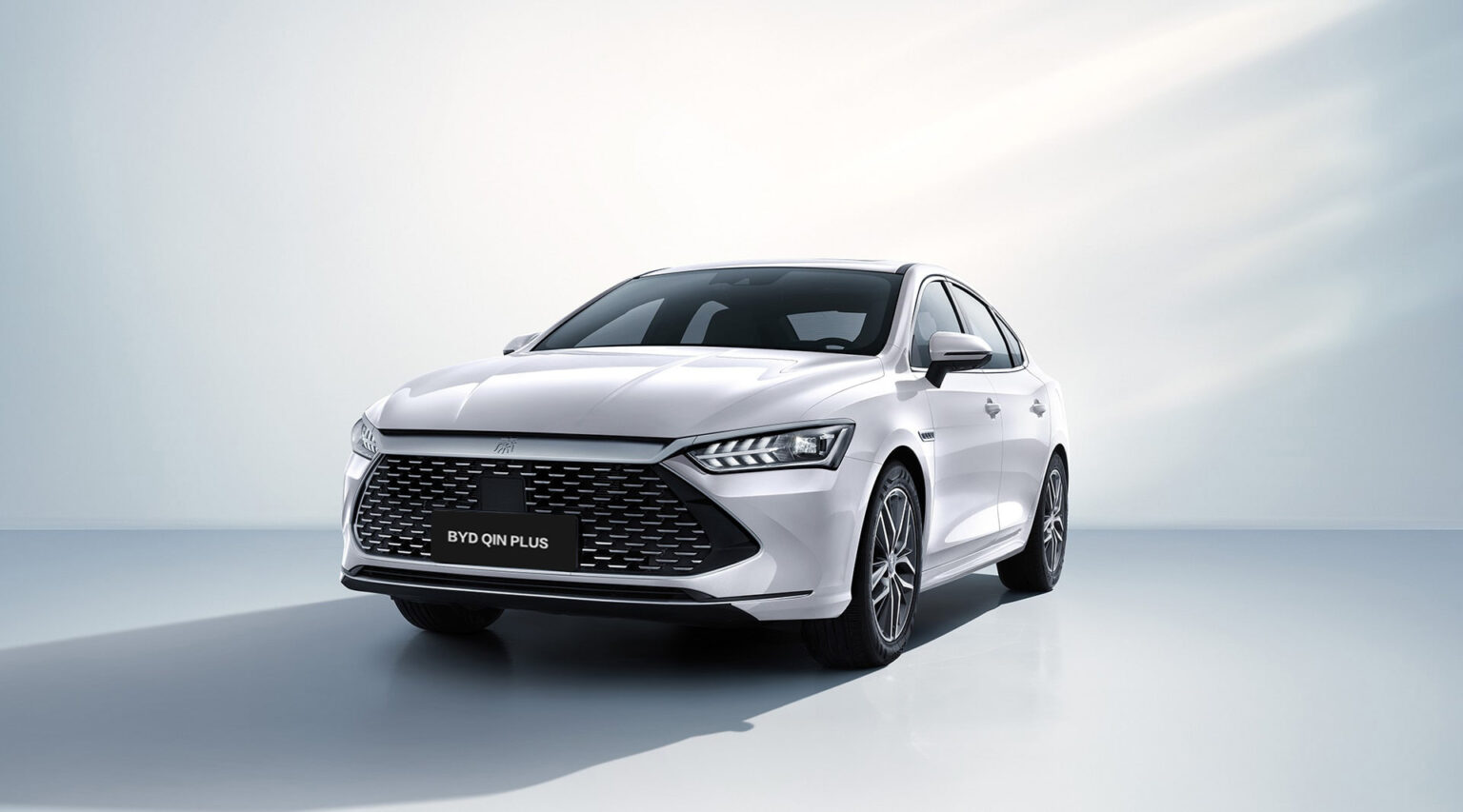 BYD QIN PLUS DM-I – BYD Qatar